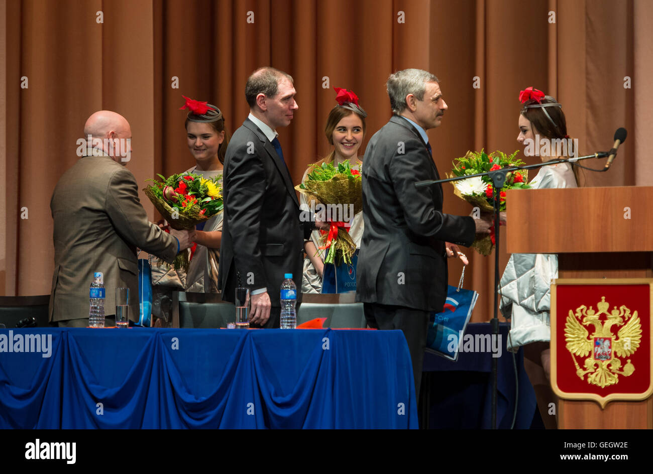 The return ceremony of Expedition 46 astronauts, including Scott Kelly ...