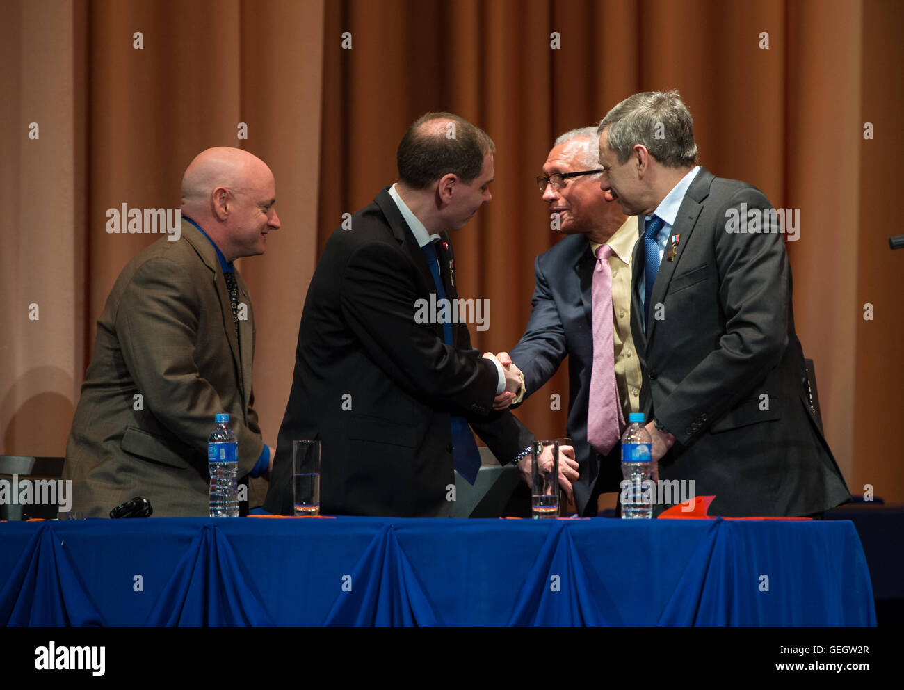 Expedition 46 and One-Year Crew Return Ceremony celebrates the return ...