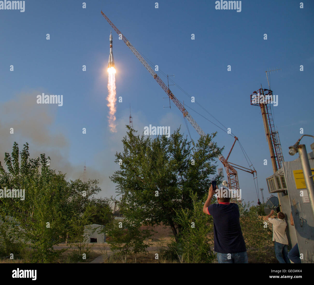 Expedition 48 launch hi-res stock photography and images - Alamy