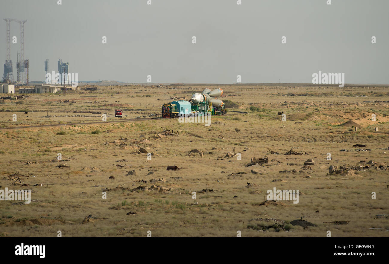 Expedition 48 preflight hi-res stock photography and images - Alamy