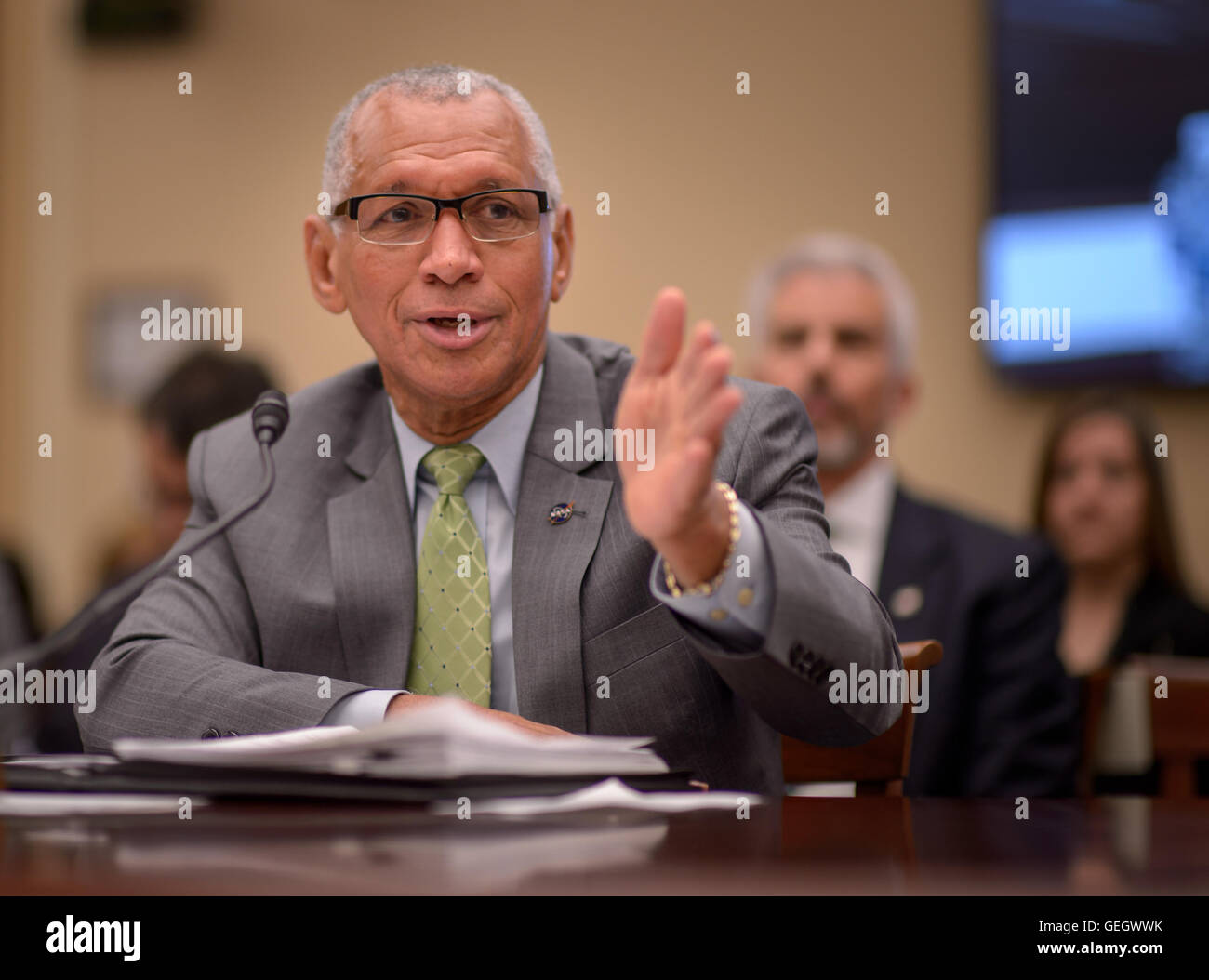 Session in house representatives hi-res stock photography and images ...