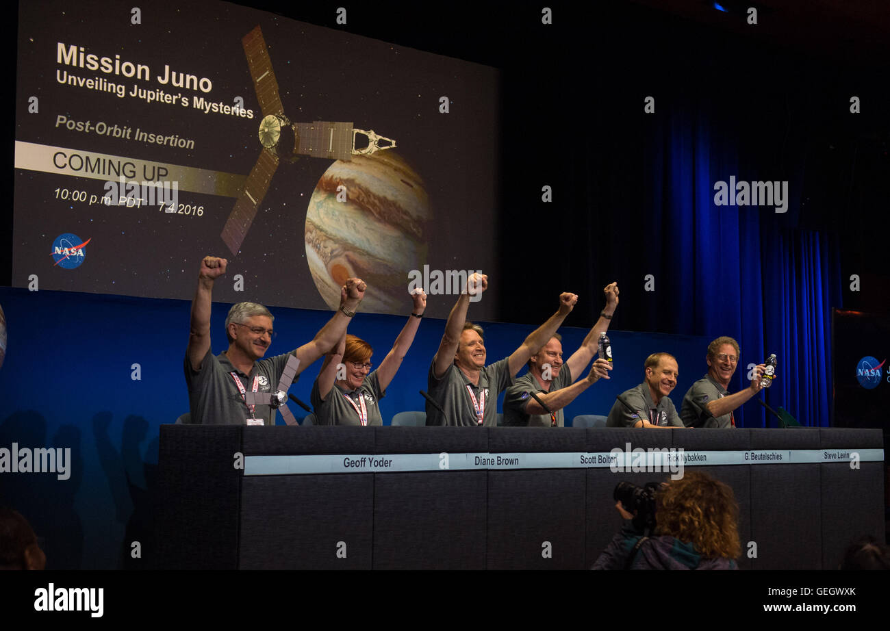 Pasadena jet diane brown laboratory jpl nasa propulsion hi-res stock ...