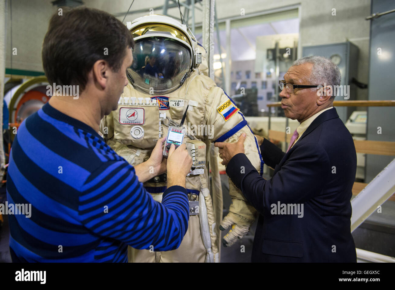 Gagarin cosmonaut suit hi-res stock photography and images - Alamy