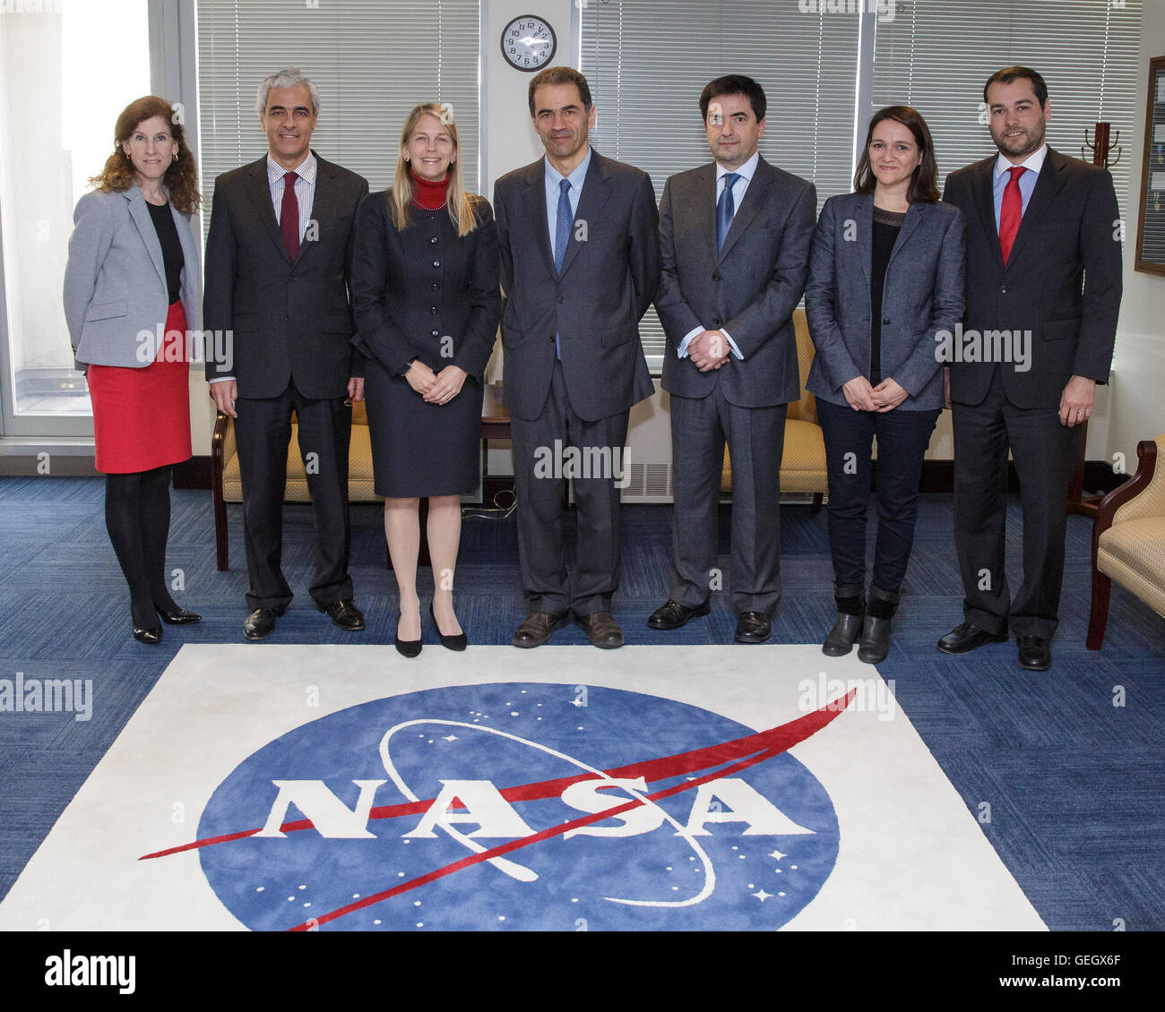 Nasa headquarters sign hi-res stock photography and images - Alamy
