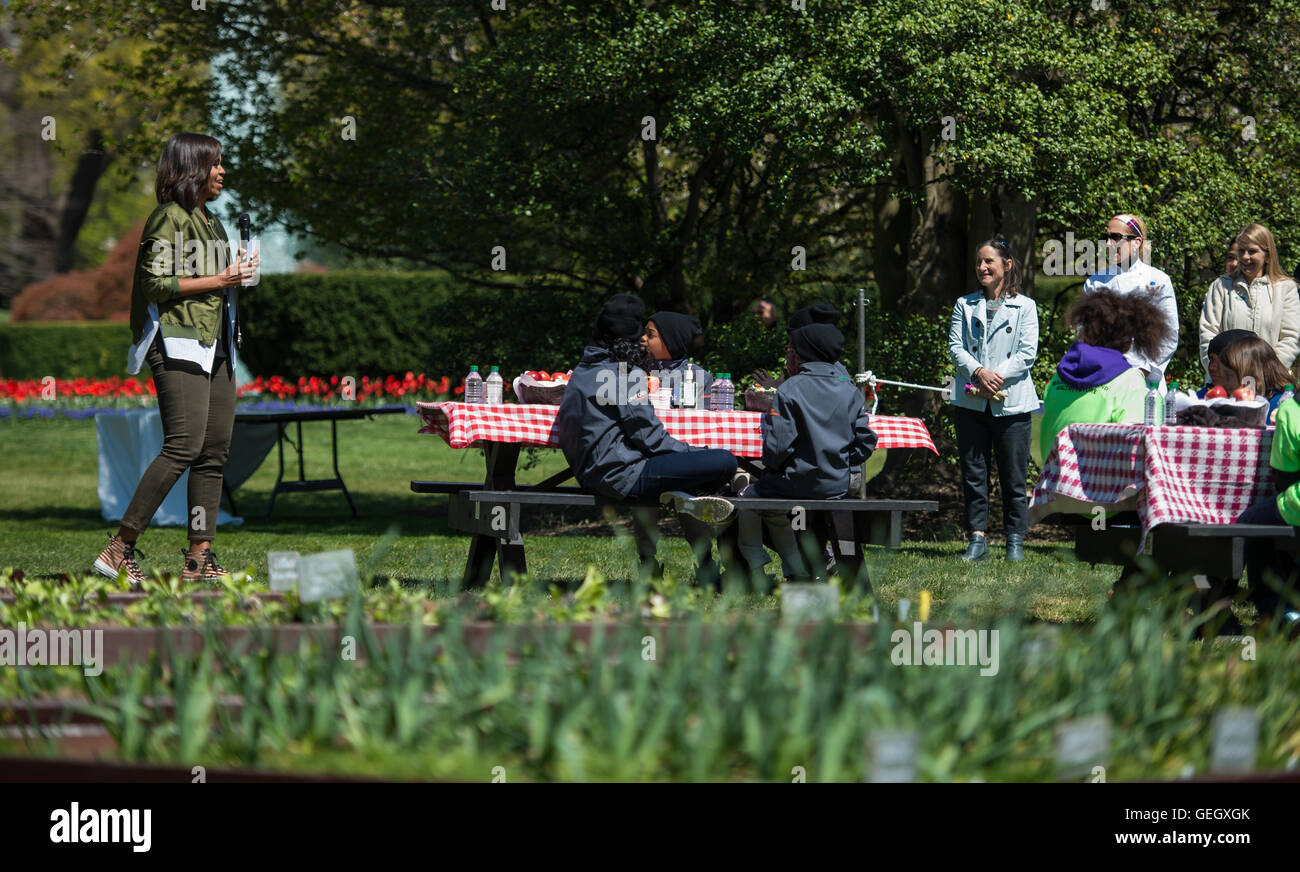Michelle obama garden hi-res stock photography and images - Alamy