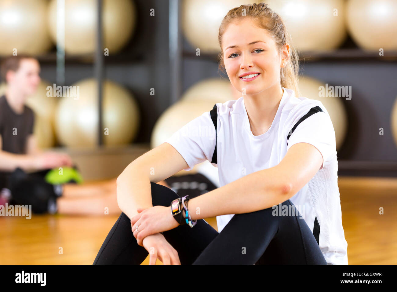 Woman at center hi-res stock photography and images - Alamy