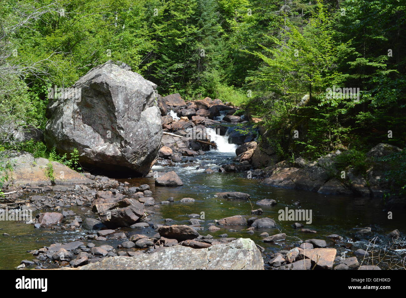 Giant rock hi-res stock photography and images - Alamy