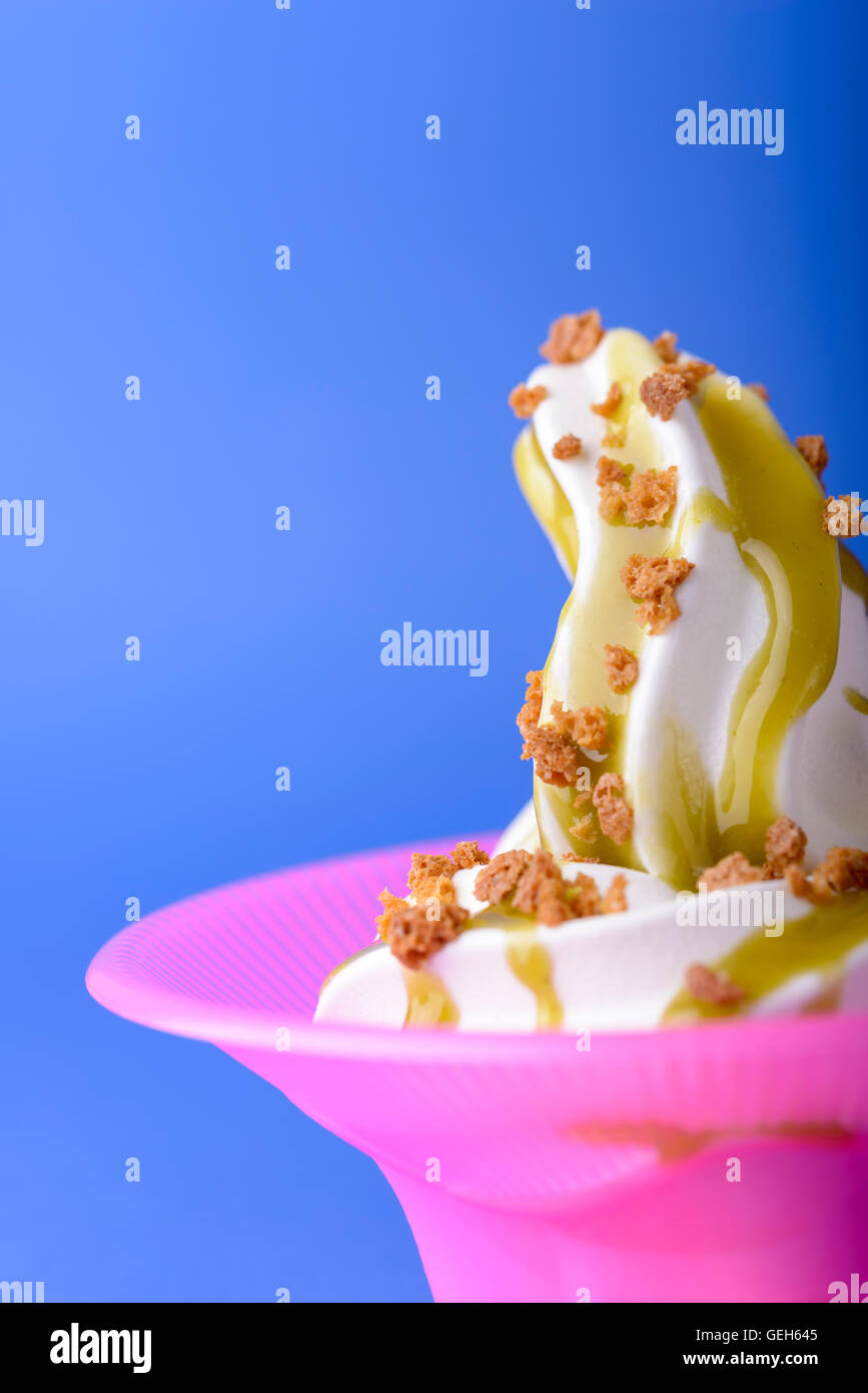 Crushed amaretti hi-res stock photography and images - Alamy