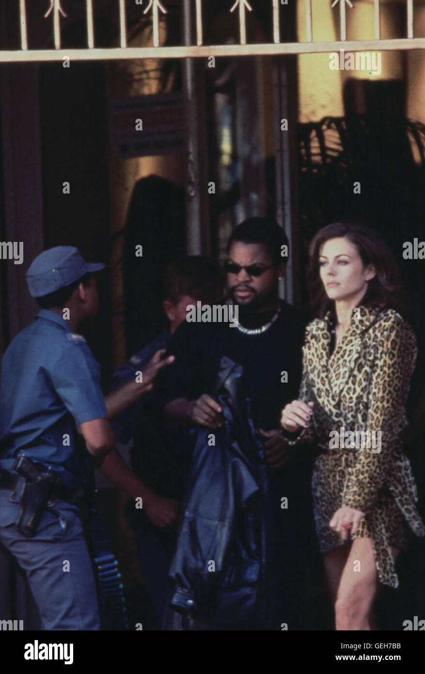 Ice cube elizabeth hurley dangerous hi-res stock photography and images ...