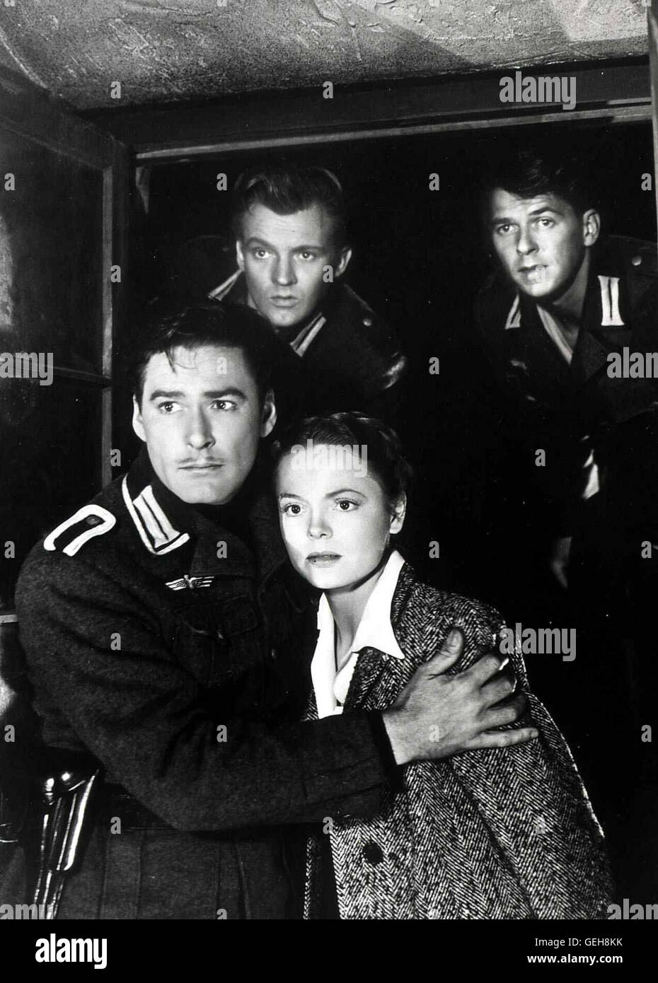 Errol Flynn, Arthur Kennedy, Ronald Reagen, Nancy Coleman Lt. Terrence ...