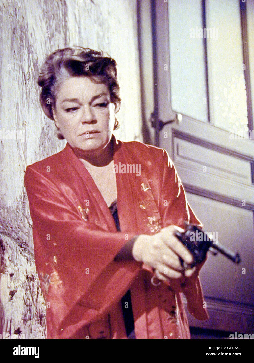 Simone Signoret Clemence (Simone Signoret) hat es satt, dass ihr Mann ...