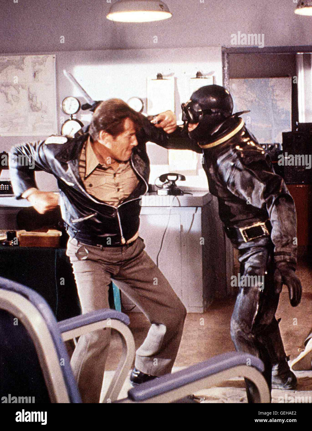 Otto hecht roger moore major hi-res stock photography and images - Alamy