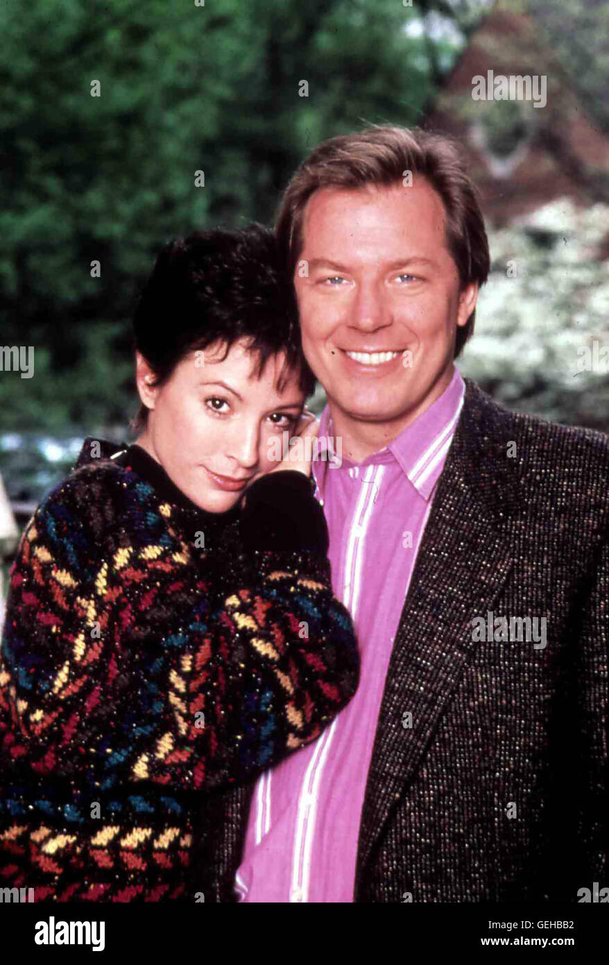 Nana Visitor, Michael McKean Michael (Michael McKean) erklaert Laura ...