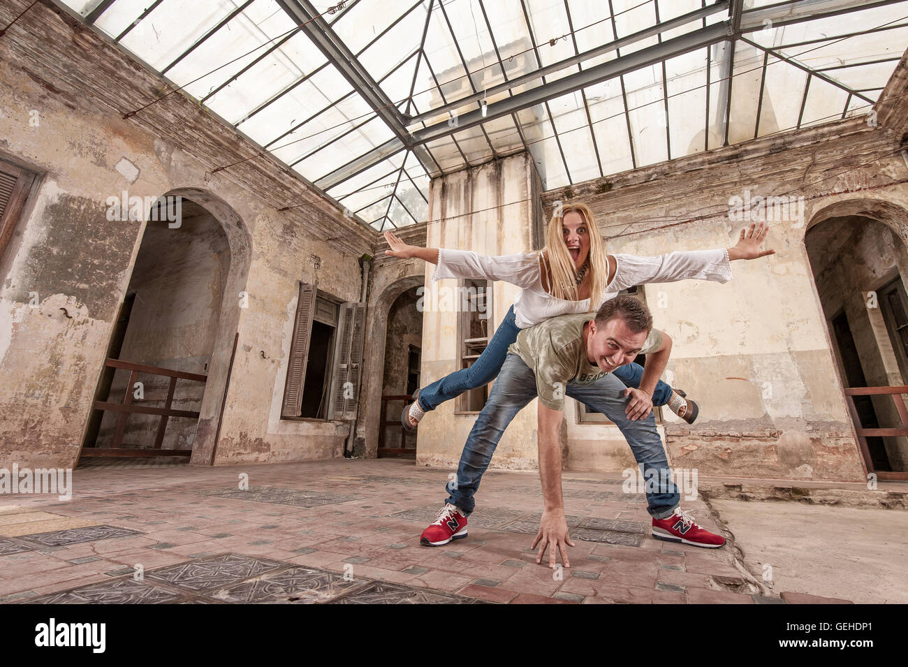 Funny old couple hi-res stock photography and images - Alamy