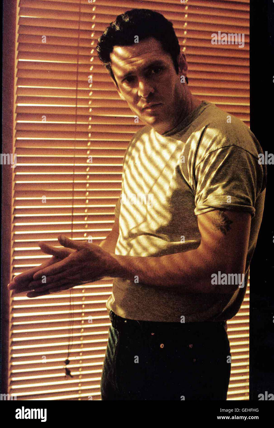 Michael Madsen Als der smarte Mickey (Michael Madsen) auftaucht, gibt ...