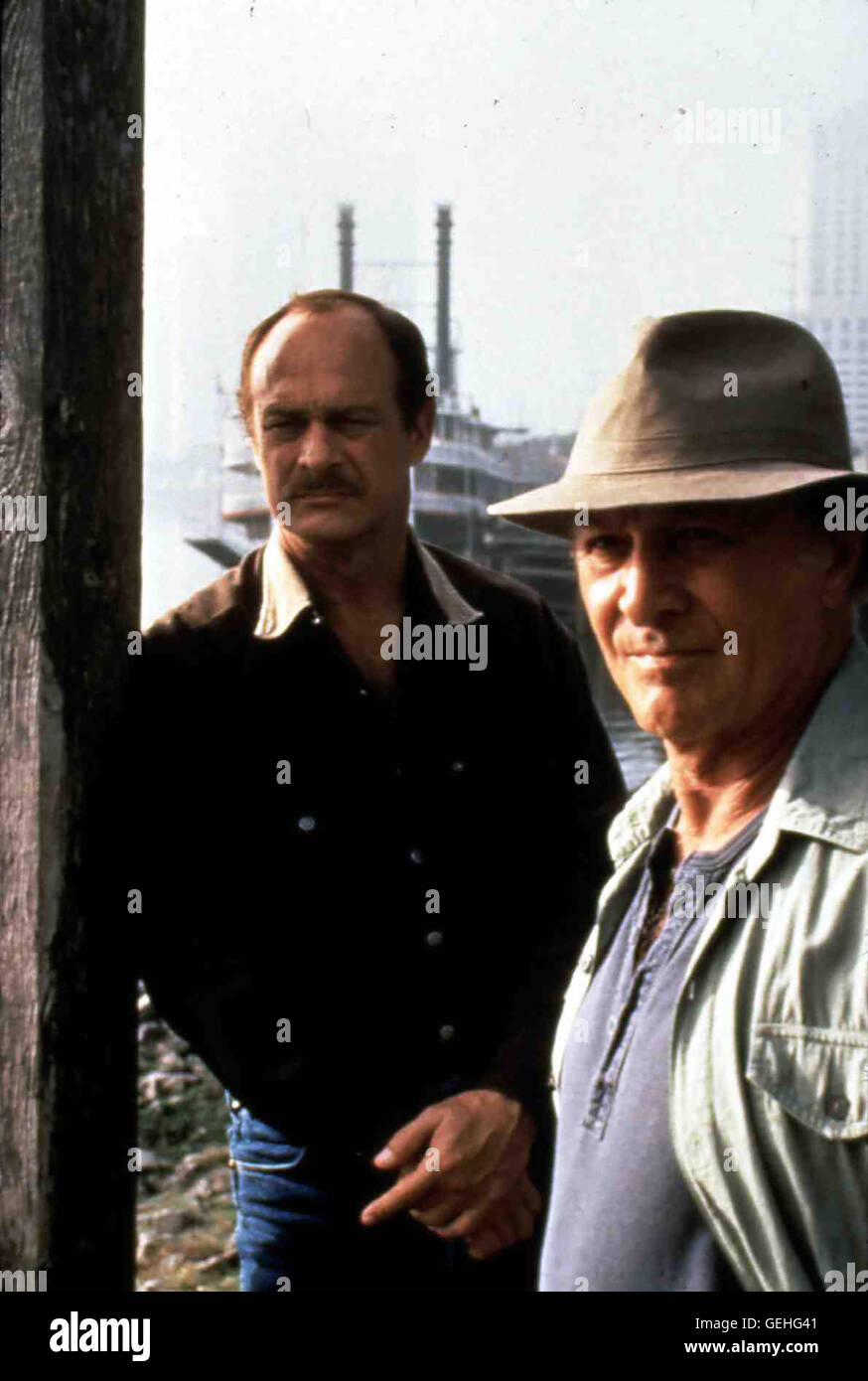 Gerald McRaney, Robert Loggia Jake (Gerald McRaney) bittet seinen ...