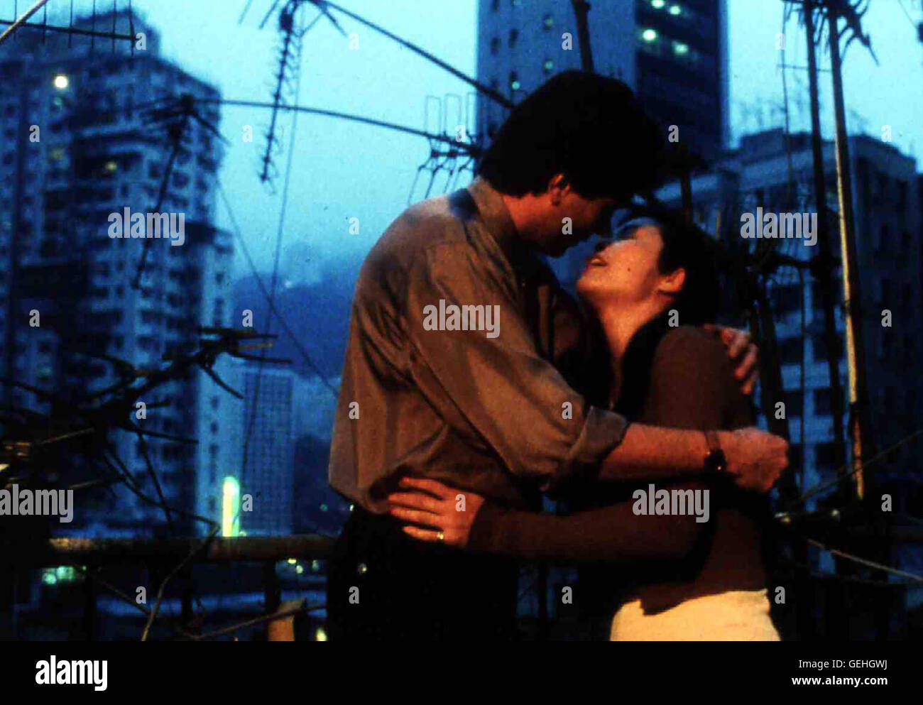Szene *** Local Caption *** 1997, Last Chance Love, Hongkong - Eine ...