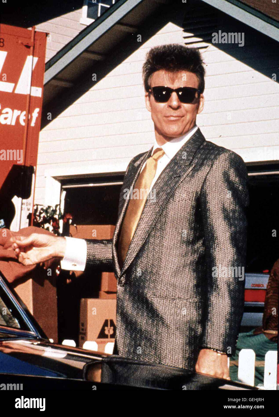 Steve Martin Der Mafioso Vinnie Antonelli (Steve Martin) steht unter ...