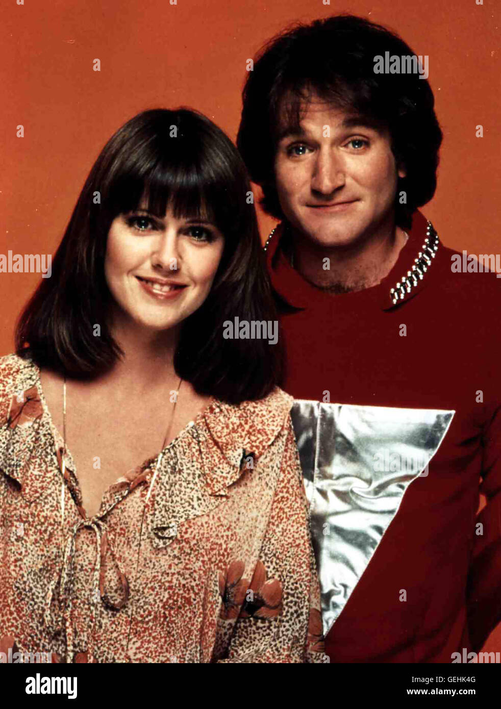 Mindy McConnell (Pam Dwaber), Mork from Ork (Robin Williams) *** Local ...
