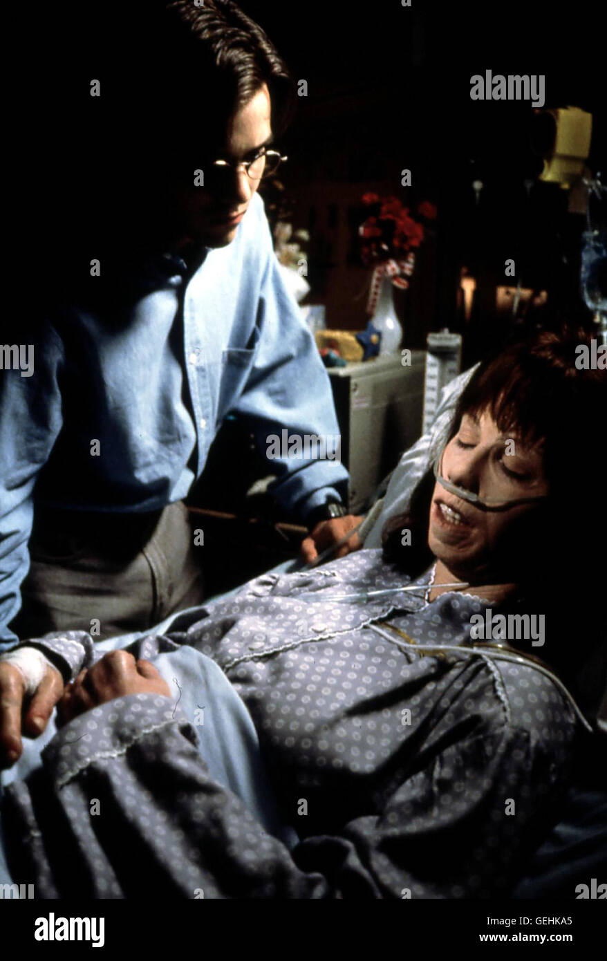 Dana Delany, Chris Demetral Als Hope (Dana Lelany) im Sterben liegt ...