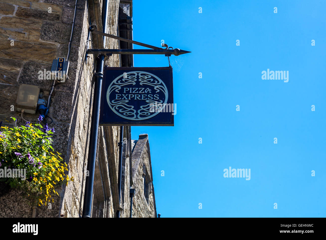 Pizza express logo hi-res stock photography and images - Alamy
