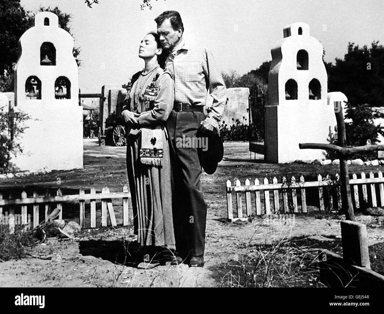 Viveca Lindfors, Joseph Cotten *** Local Caption *** 1956, Halliday ...