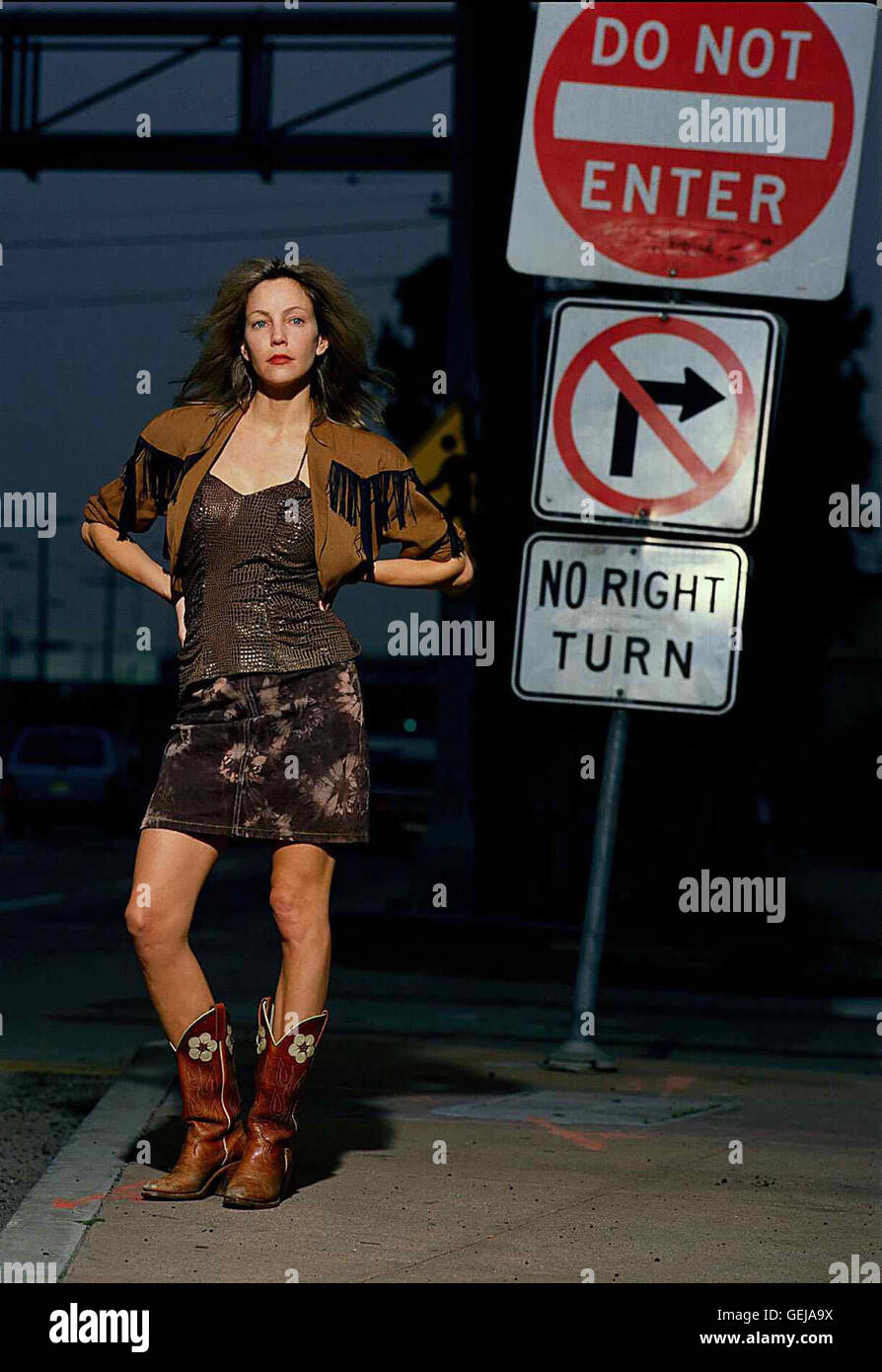 Heather Locklear Suzy Mitchell (Heather Locklear) verwandelt sich in ...