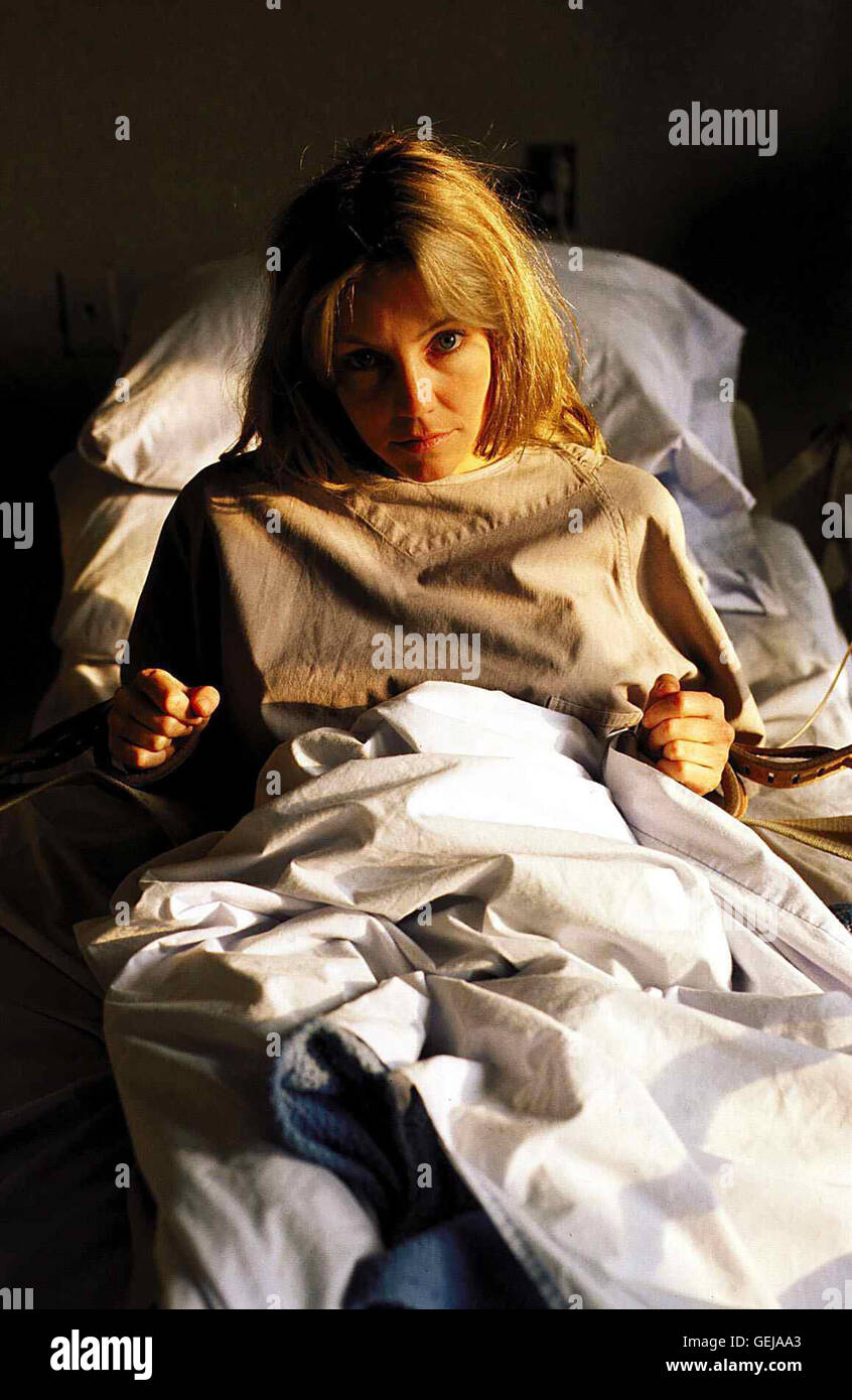 Heather Locklear Suzy Mitchell (Heather Locklear) begibt sich ...