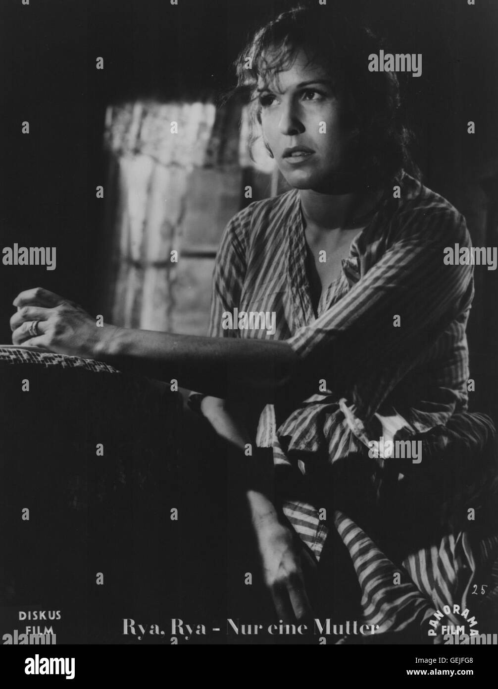 Szenenbild, Bara En Mor, Rya Rya -Nur Eine Mutter Stock Photo - Alamy