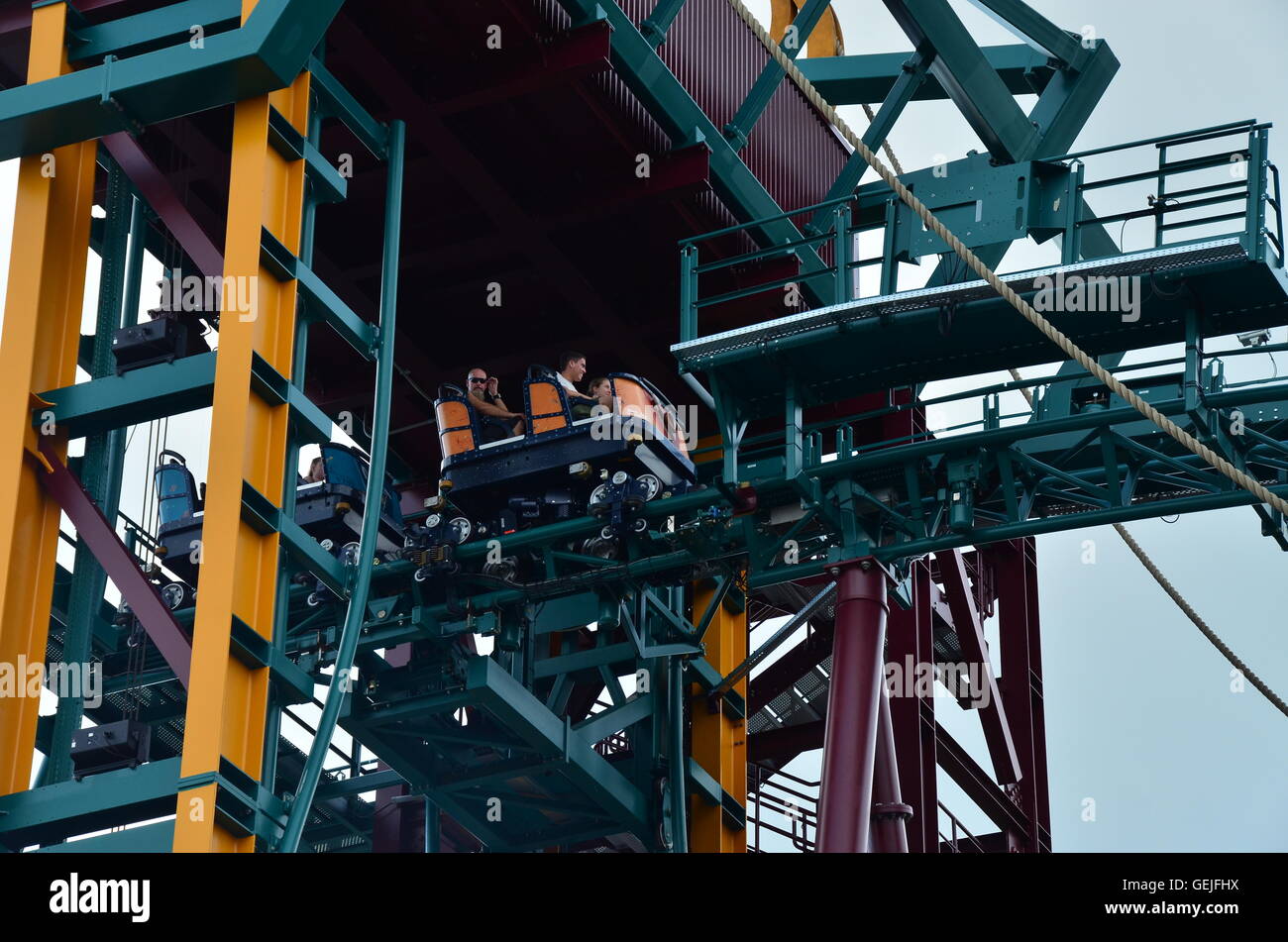 Cobra's Curse spin coaster at Busch Gardens Tampa Florida, the only one ...