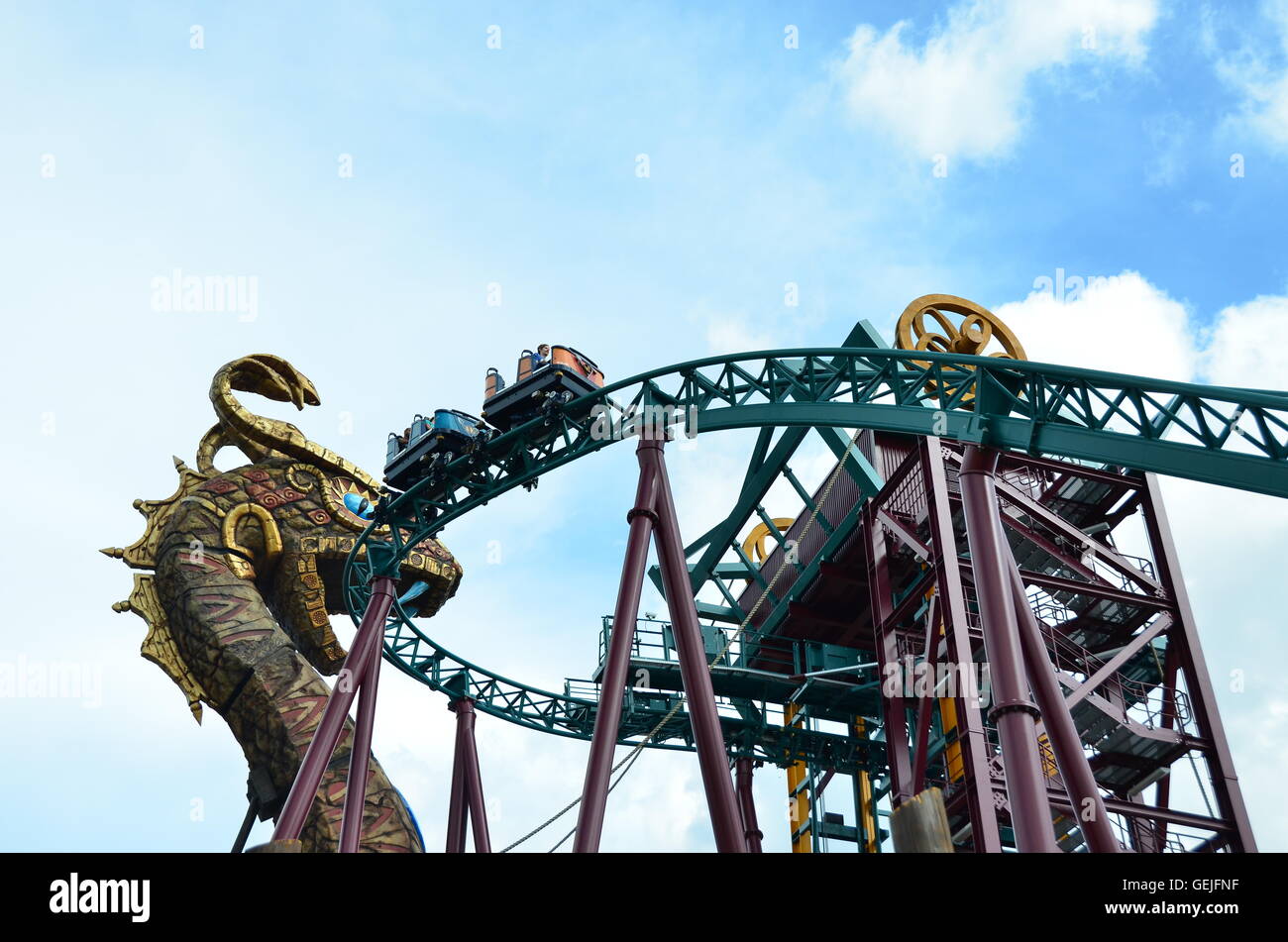 Busch gardens roller coaster hi-res stock photography and images - Alamy