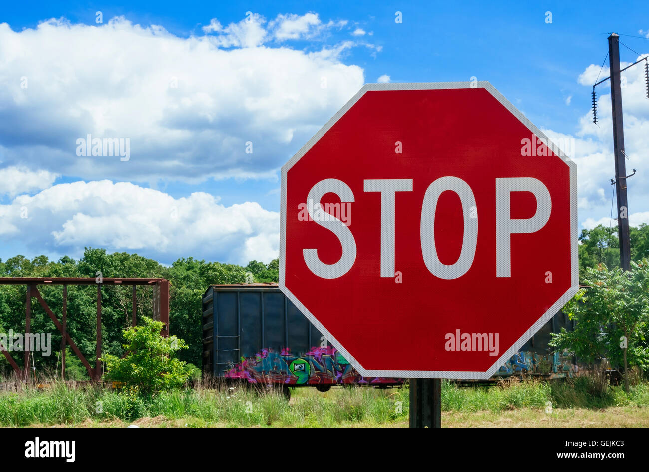 Wagon crossing sign hi-res stock photography and images - Alamy