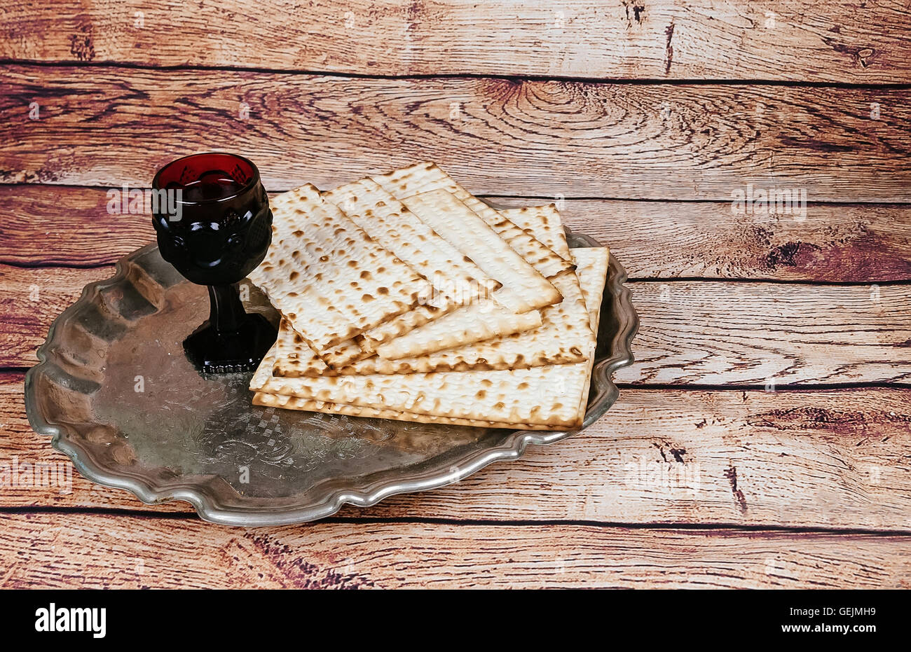 matzoh jewish passover bread torah Stock Photo - Alamy