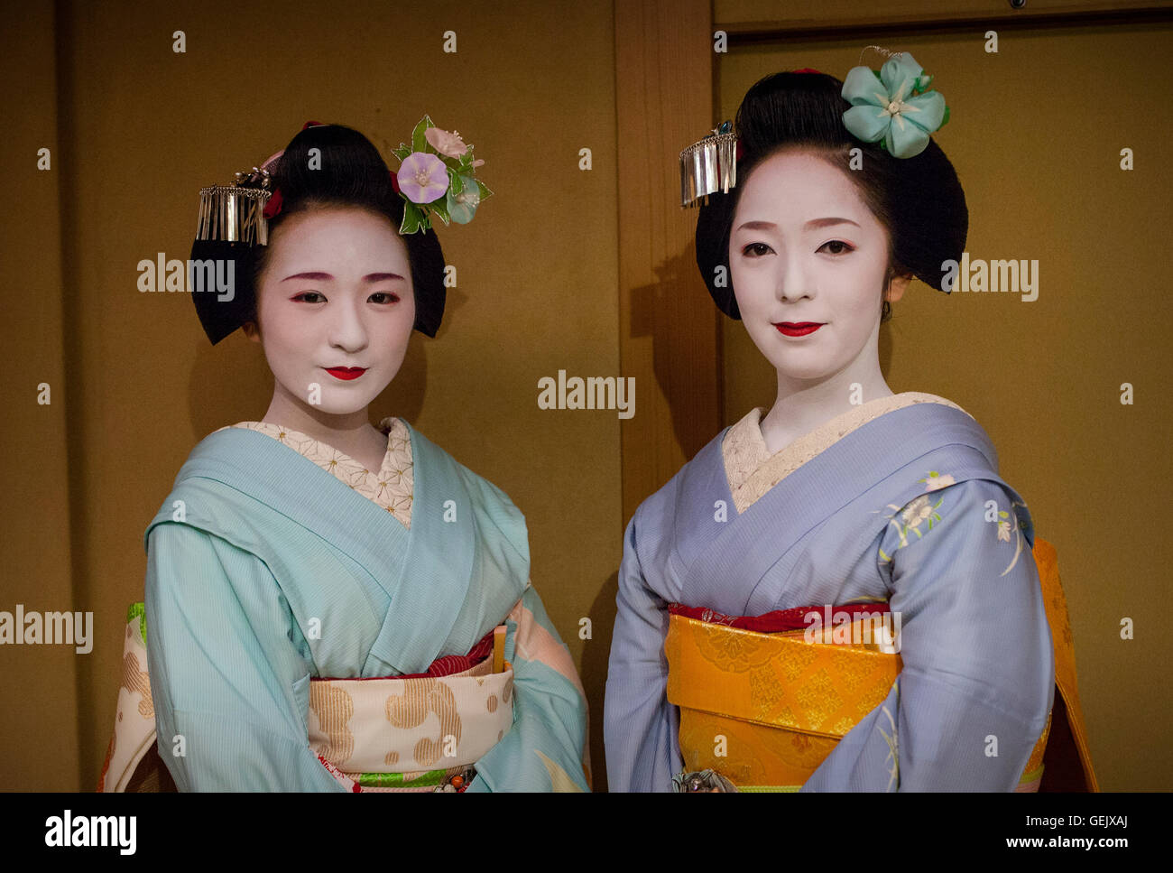 Geisha tea house hi-res stock photography and images - Alamy