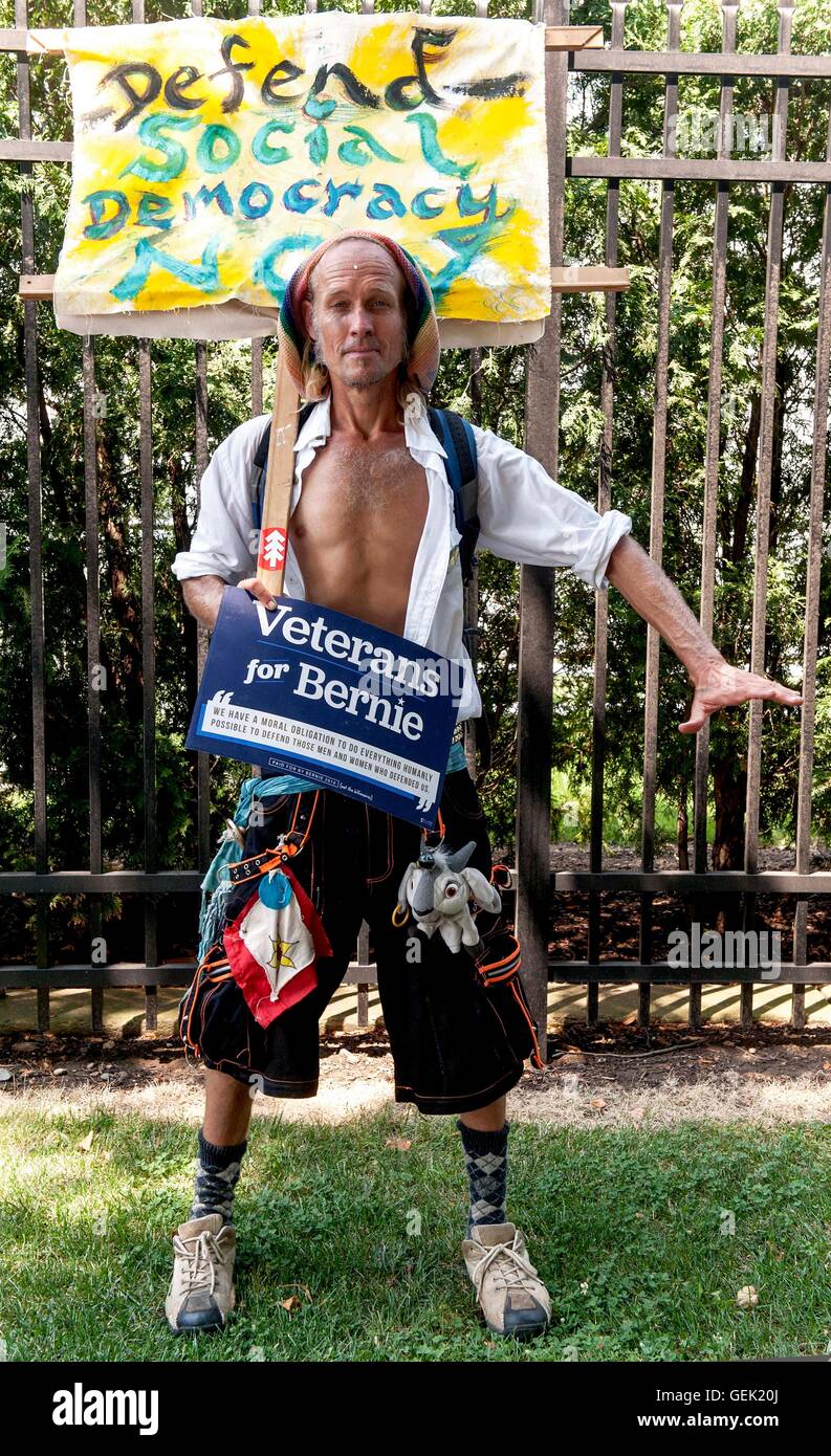 Philadelphia, Pennsylvania, USA. 25th July, 2016. A Bernie Sanders ...