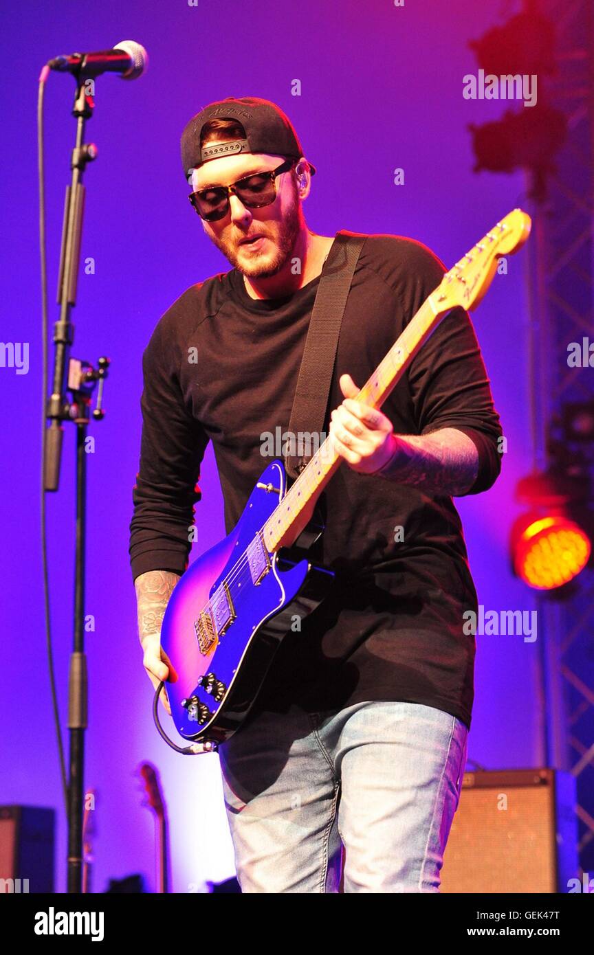 Hamburg, Germany. 25th July, 2016. English singer James Arthur ...
