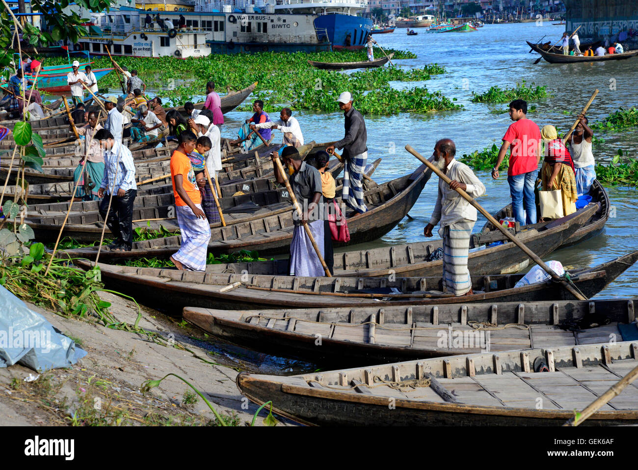 Bangladeshi boats hi-res stock photography and images - Alamy