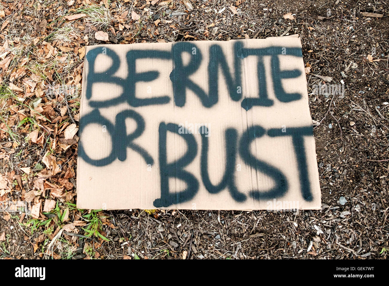 Philadelphia, Pennsylvania, USA. 25th July, 2016. A discarded sign in ...
