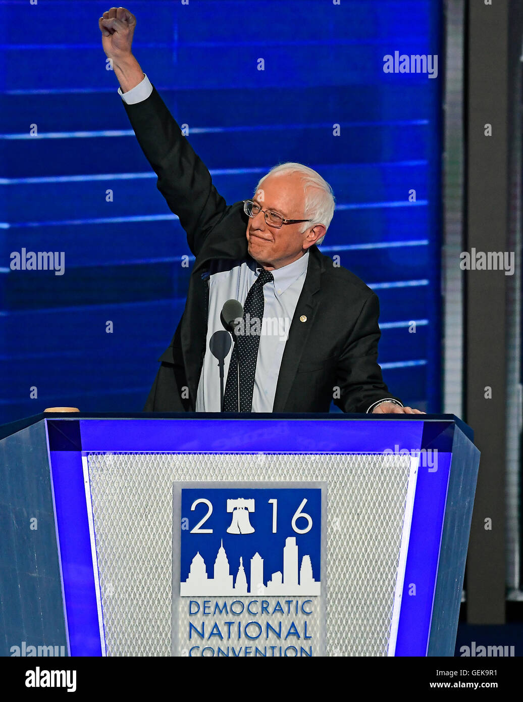 Bernie sanders 2016 hi-res stock photography and images - Alamy