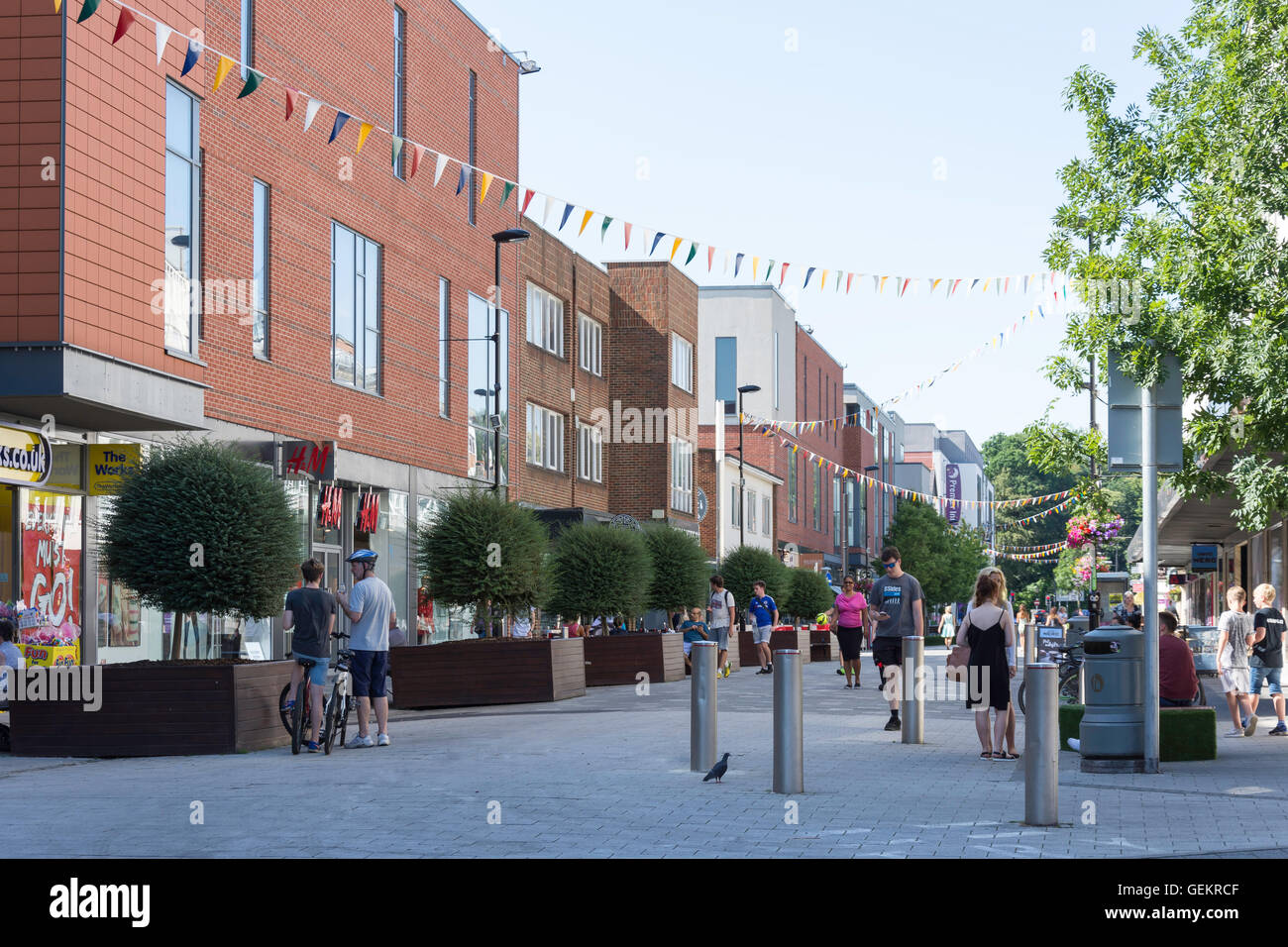 Pedestrianised Park Street, Camberley, Surrey, England, United Kingdom ...