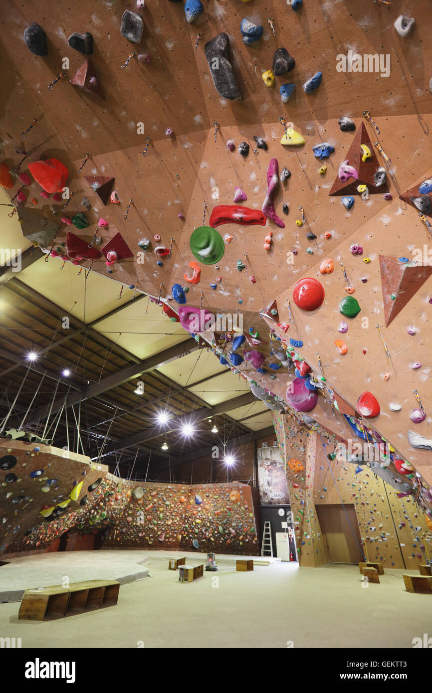 Indoor climbing facility hi-res stock photography and images - Alamy