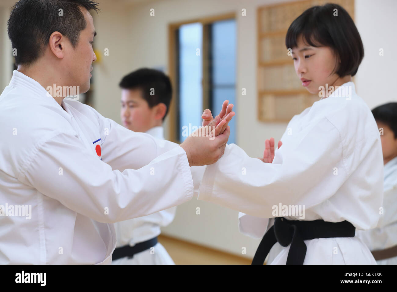 Japanese kids karate class Stock Photo - Alamy