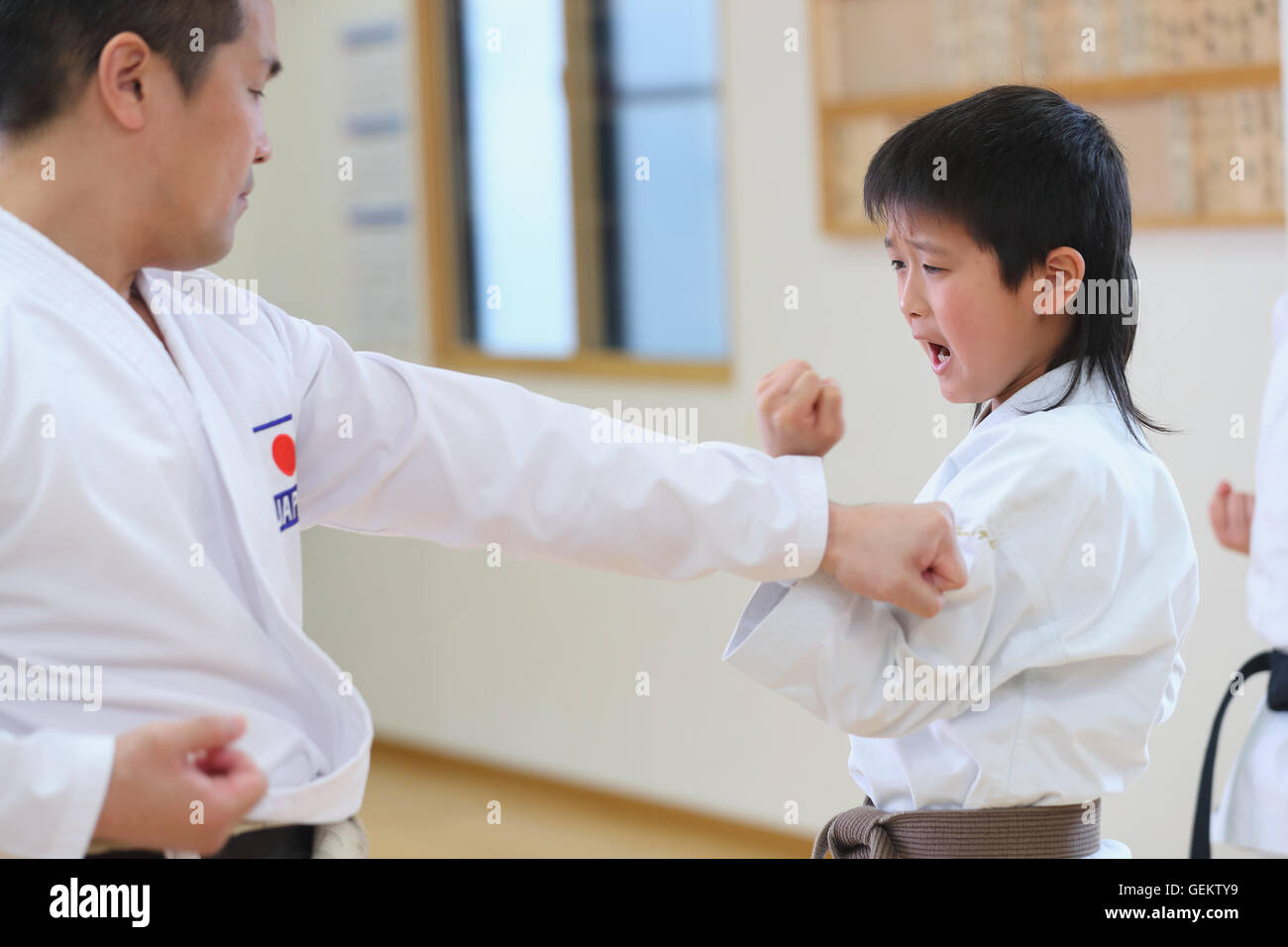 Japanese kids karate class Stock Photo - Alamy