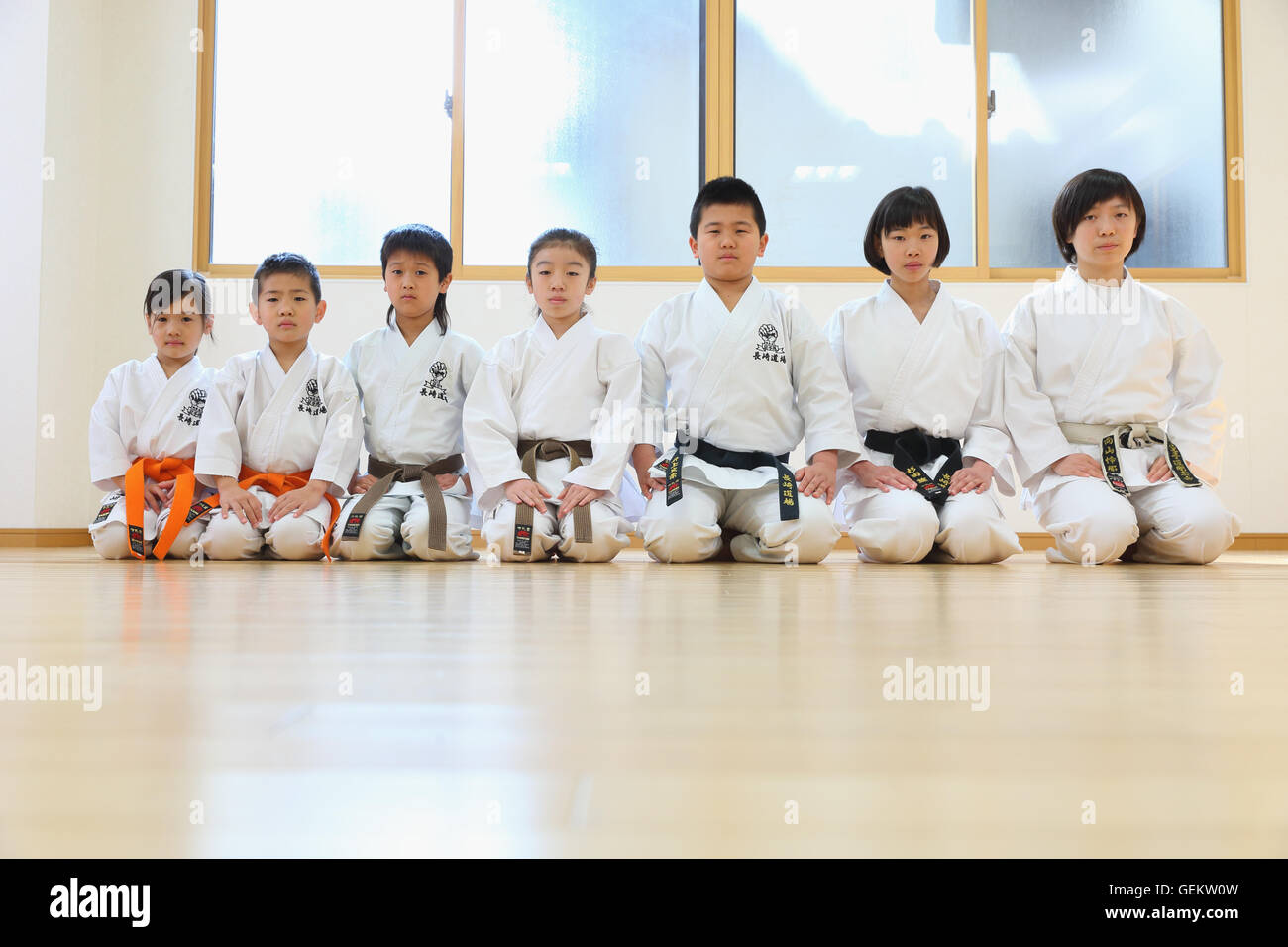 Japanese kids karate class Stock Photo - Alamy