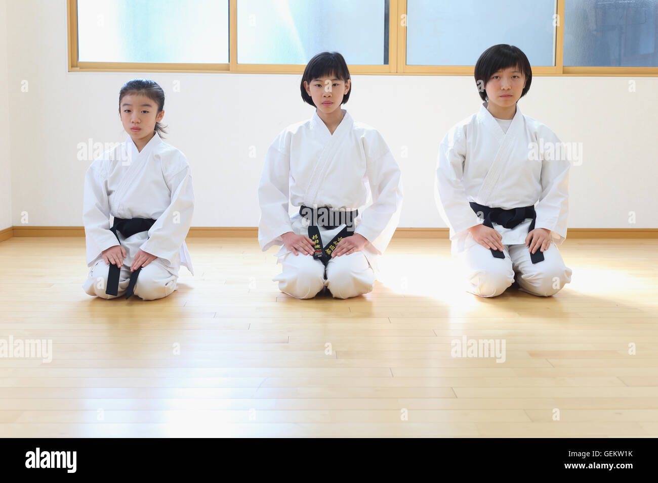 Japanese kids karate class Stock Photo - Alamy