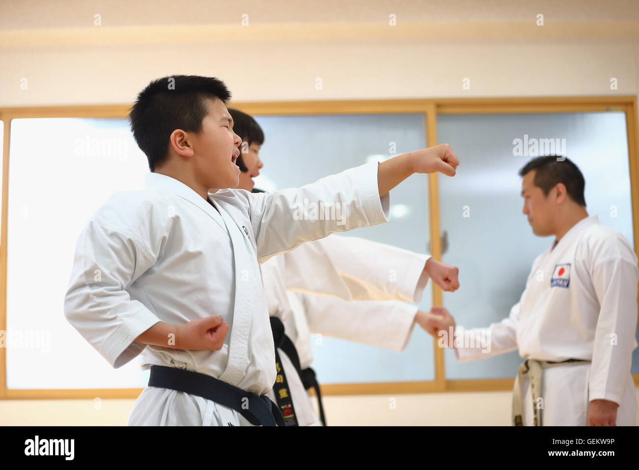 Japanese kids karate class Stock Photo - Alamy