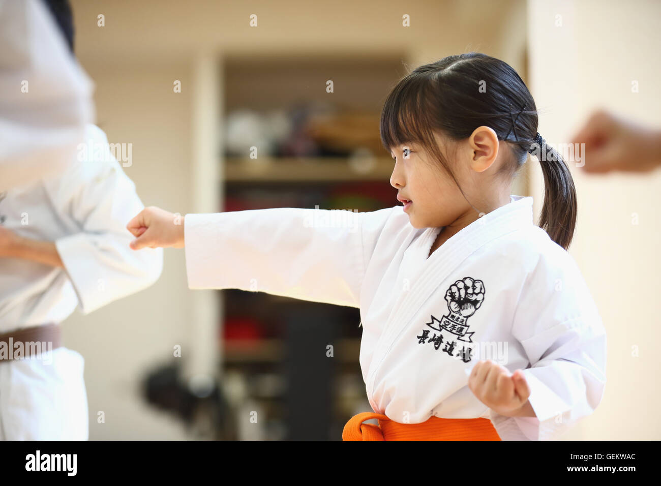 Four japanese girls hi-res stock photography and images - Alamy