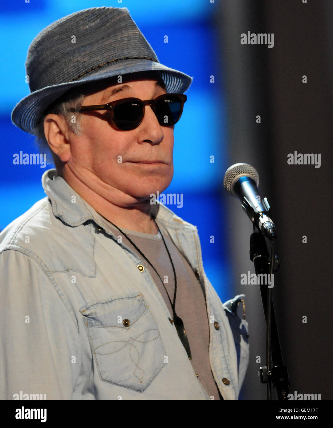 Simon paul hi-res stock photography and images - Alamy