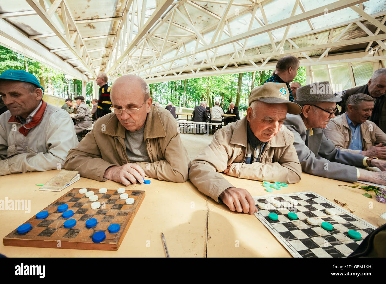 Old men playing chess hi-res stock photography and images - Alamy