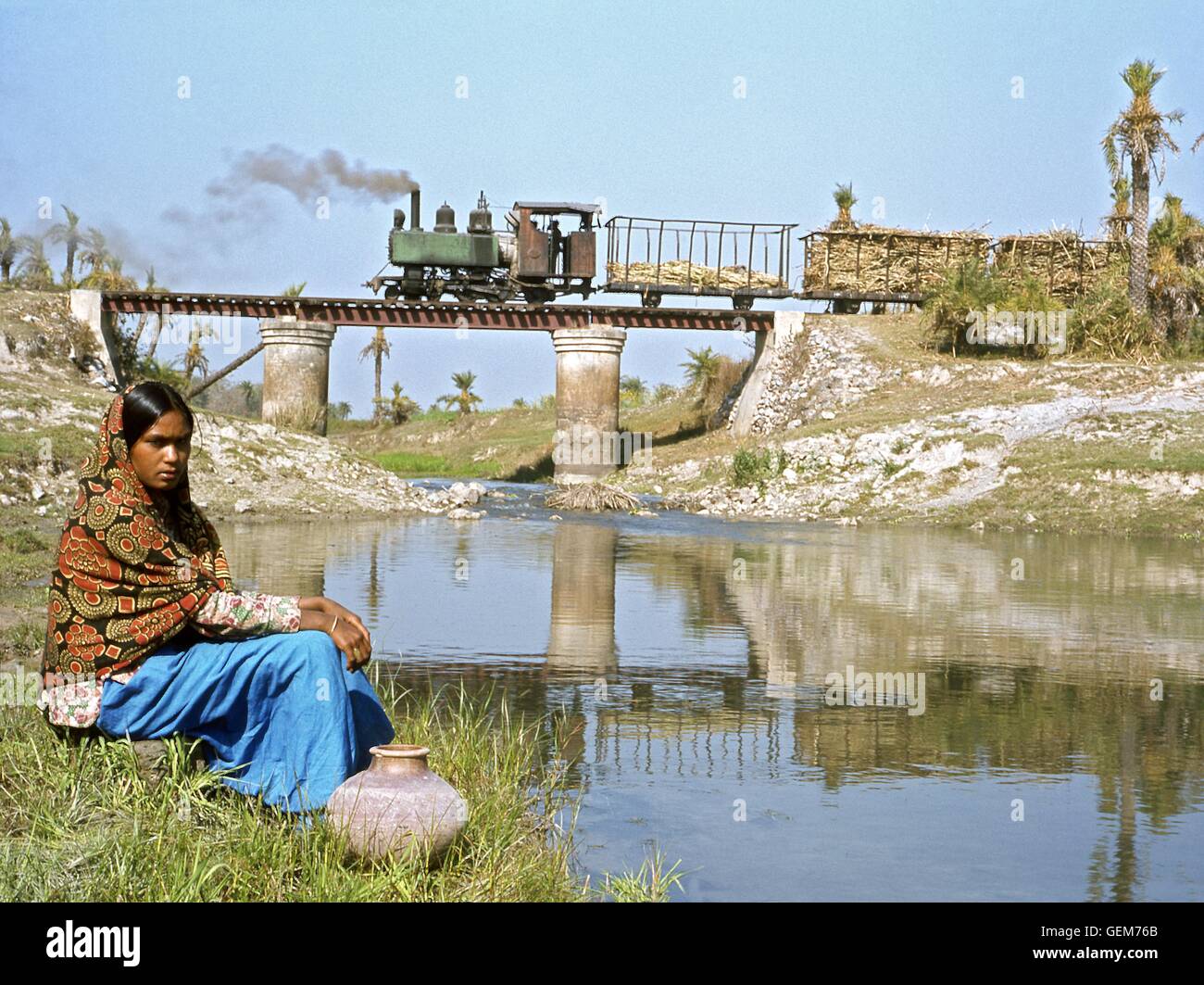 Poverty gauge hi-res stock photography and images - Alamy